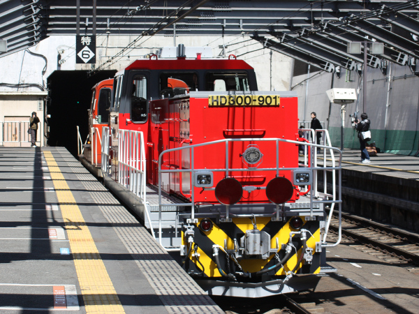 623．ハイブリッド機関車HD300－901号機、甲種輸送